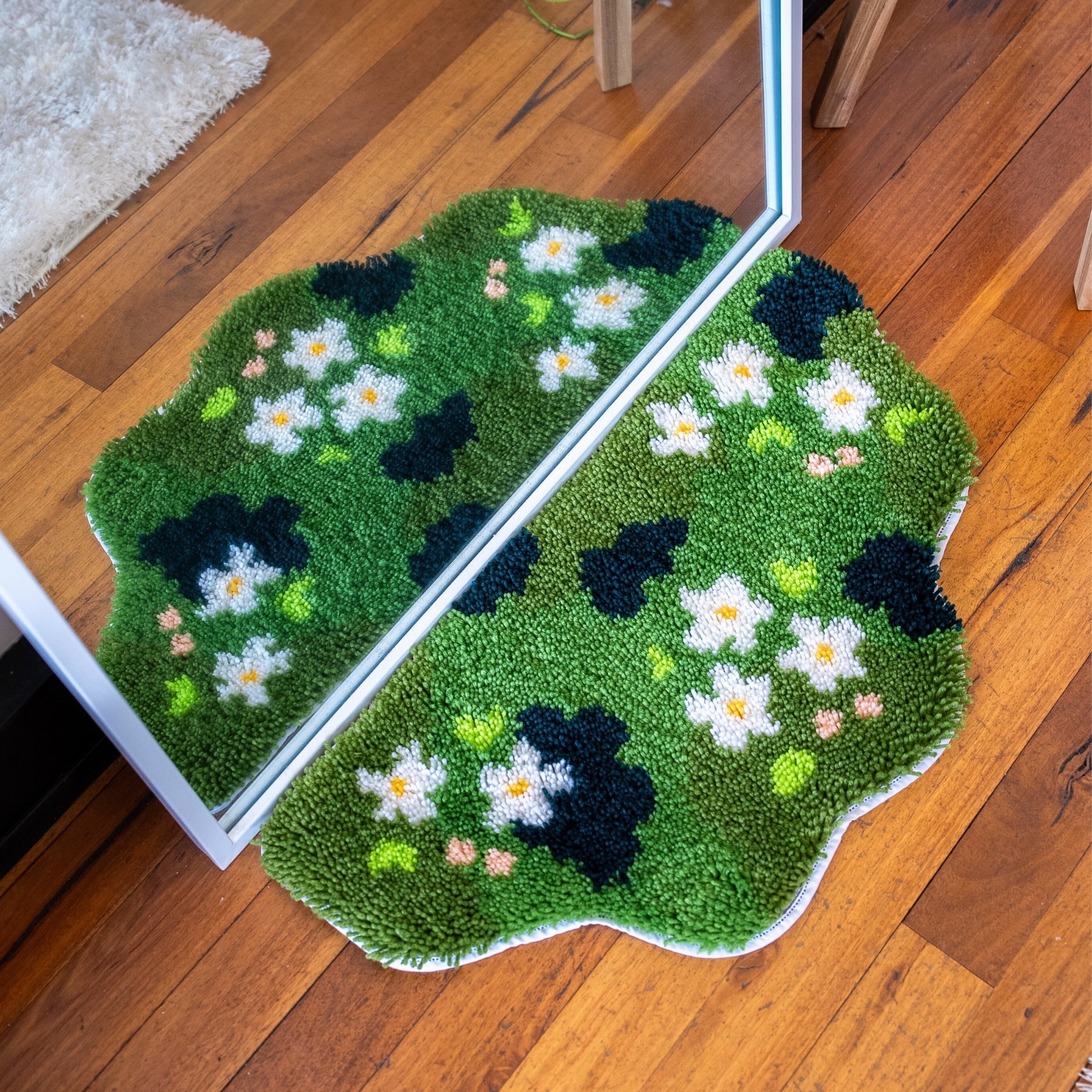 Latch Hook Mirror Rugs | Craft Club