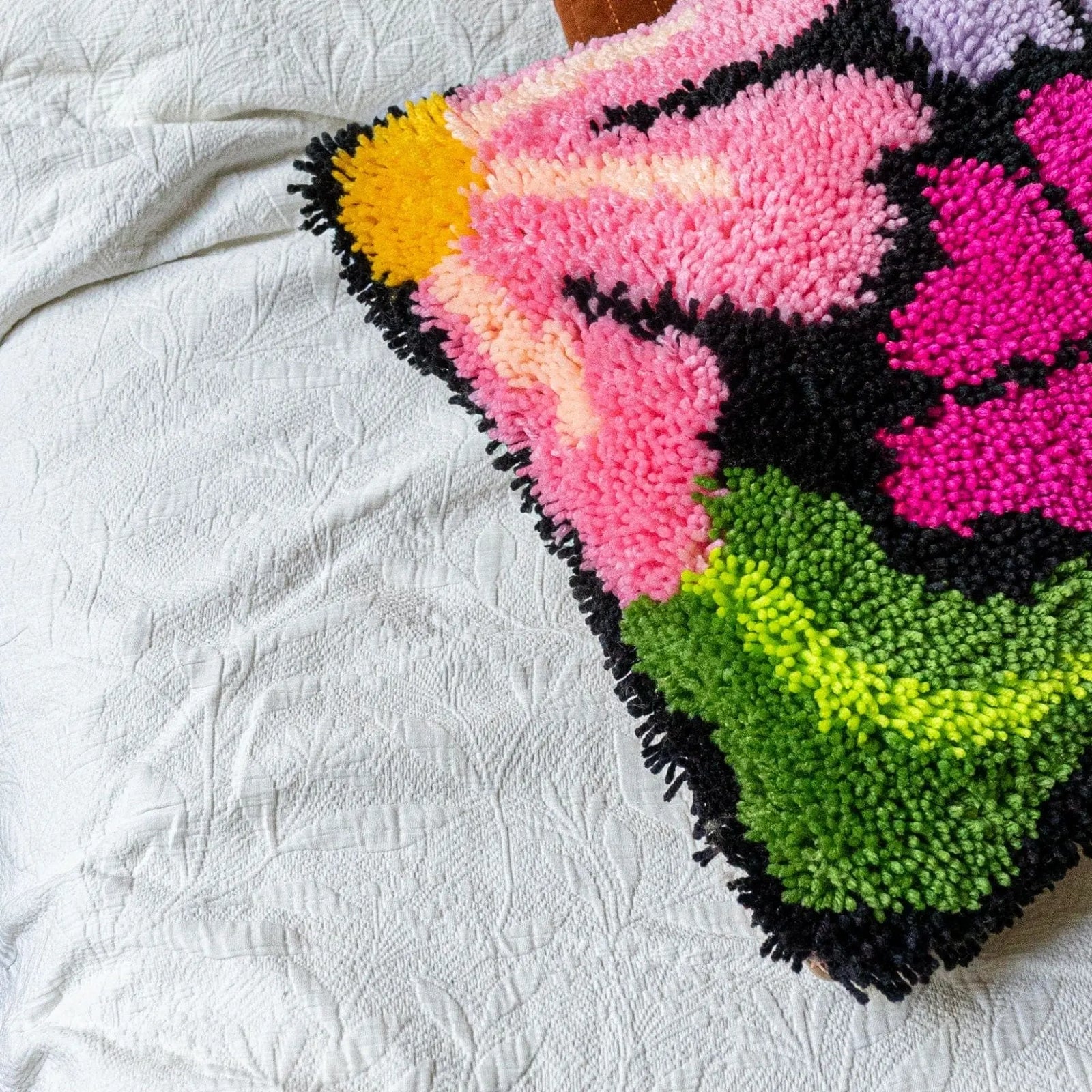 BOLD & BEAUTIFUL Latch Hooking Bundle | Latch Hook Cushion Kit Bundle