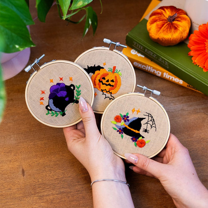 HOCUS POCUS MINIS - Embroidery Kit