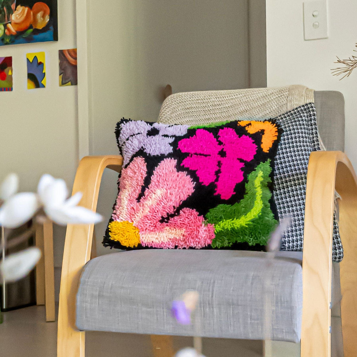 BOLD & BEAUTIFUL Latch Hooking Bundle | Latch Hook Cushion Kit Bundle