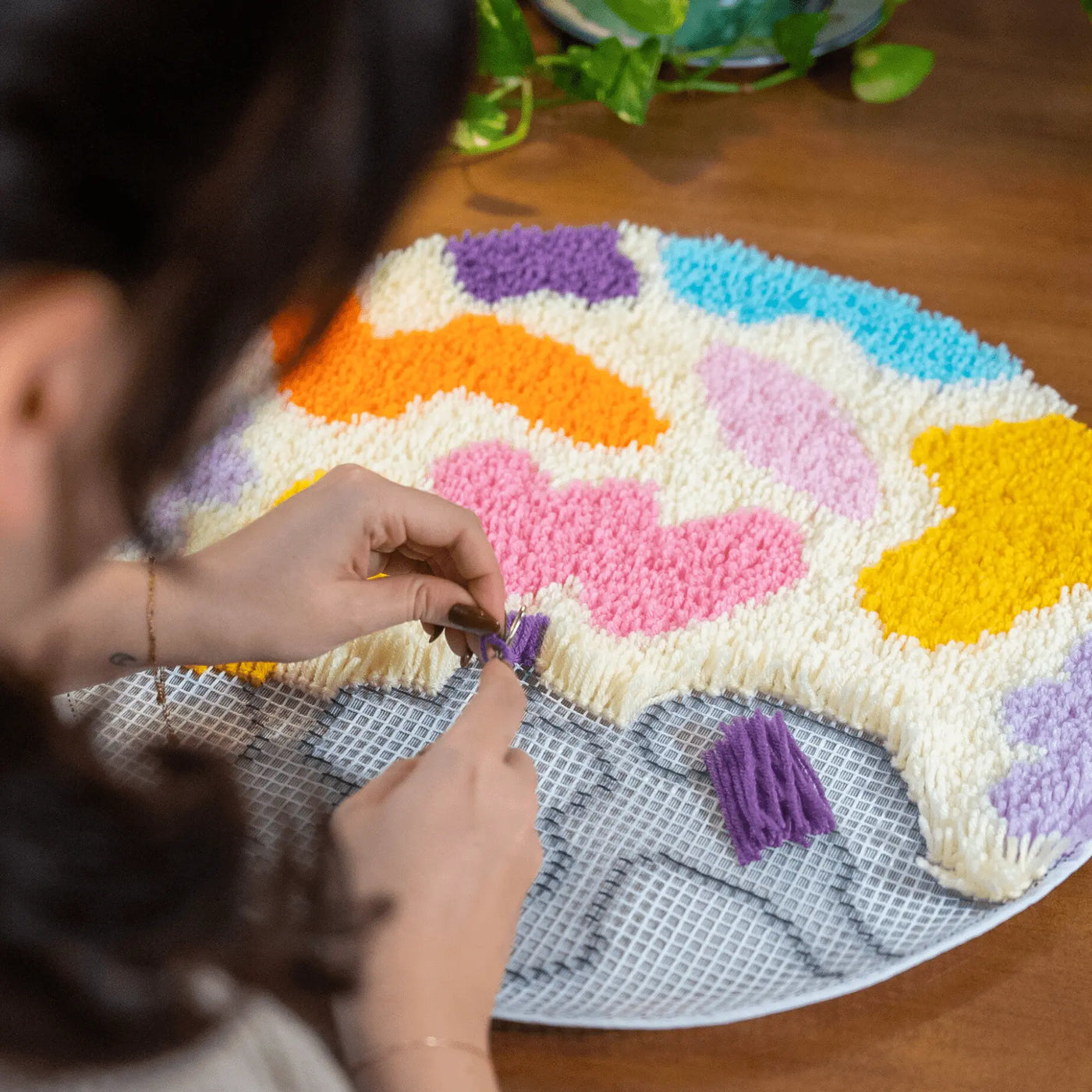 BOTANIC BRIGHTS Latch Hook Rug Making Kit | Craft Club