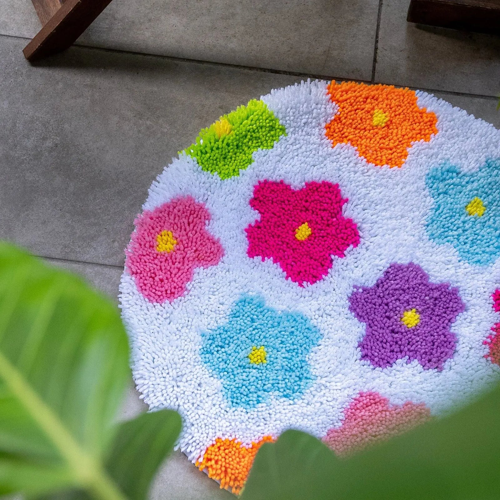 FLOWER BOMB RAINBOW Latch Hook Rug Making Kit | Craft Club