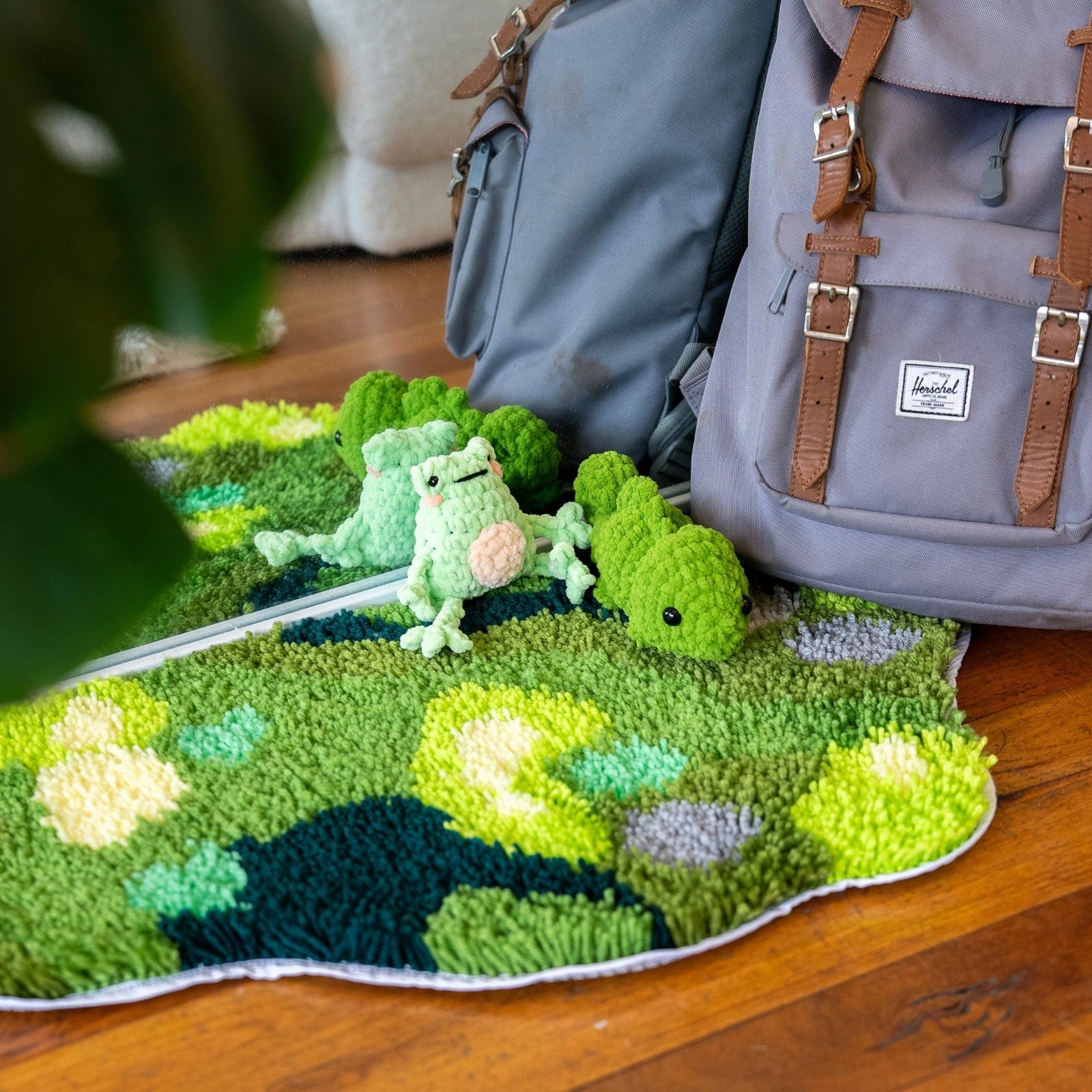 MOSSY CAVERN | XL Mirror Rug Making Kit | Craft Club