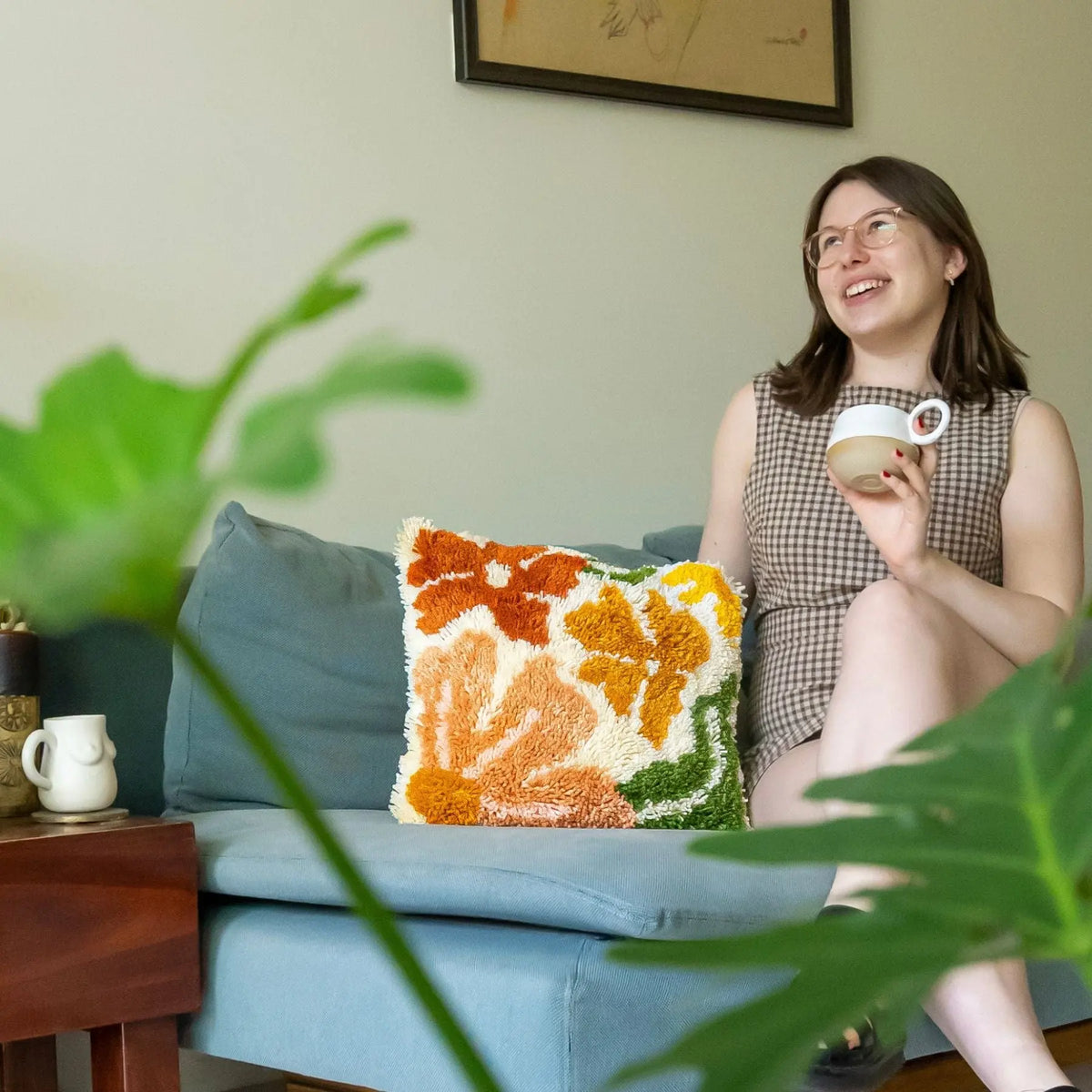 PRETTY PETALS - EARTHY Latch Hook Cushion Kit | Craft Club