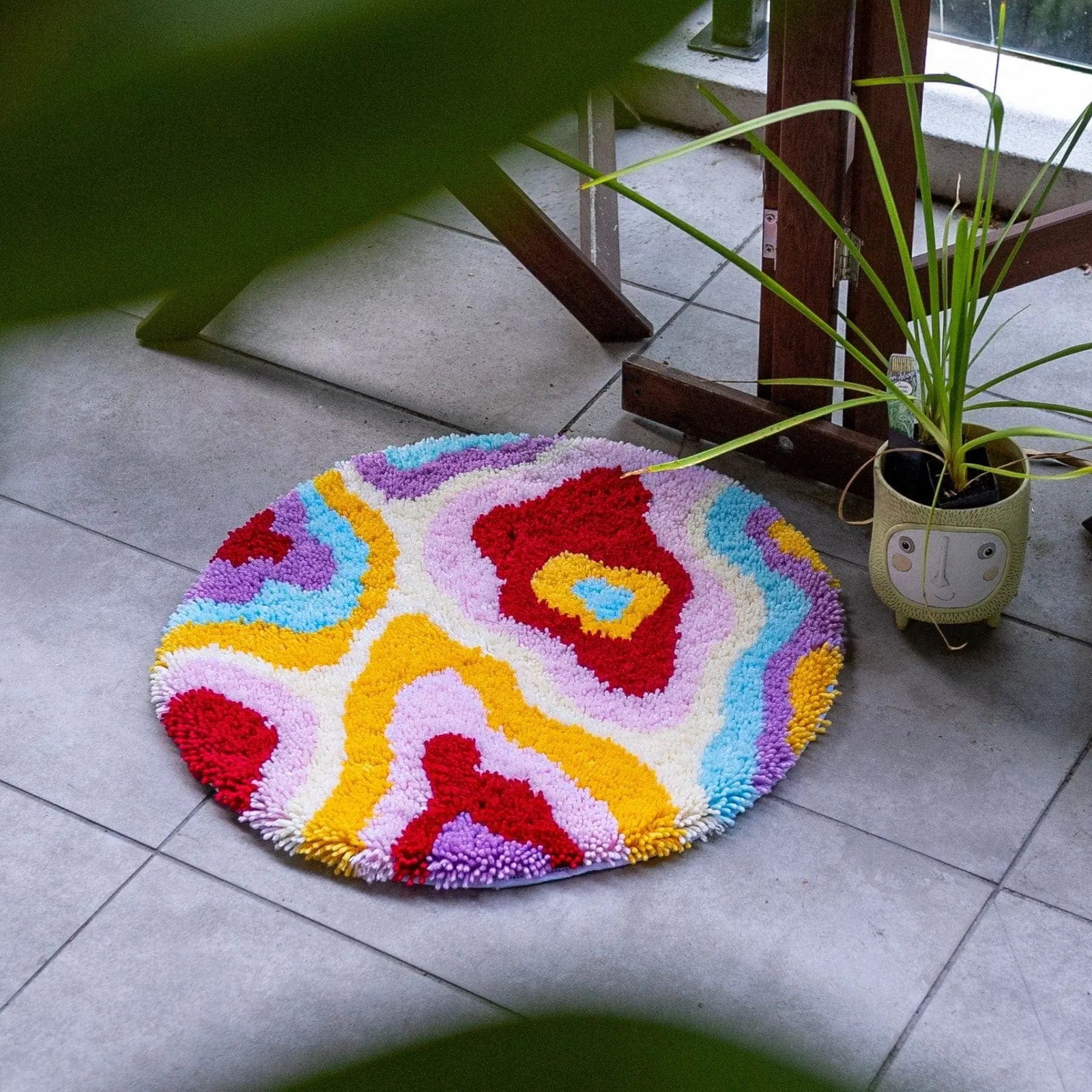PSYCHEDELIA Latch Hook Rug Making Kit | Craft Club