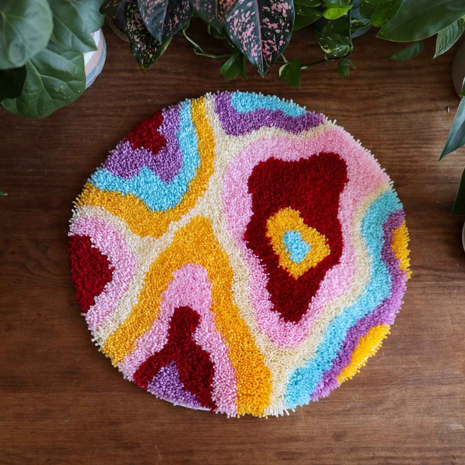 PSYCHEDELIA Latch Hook Rug Making Kit | Craft Club