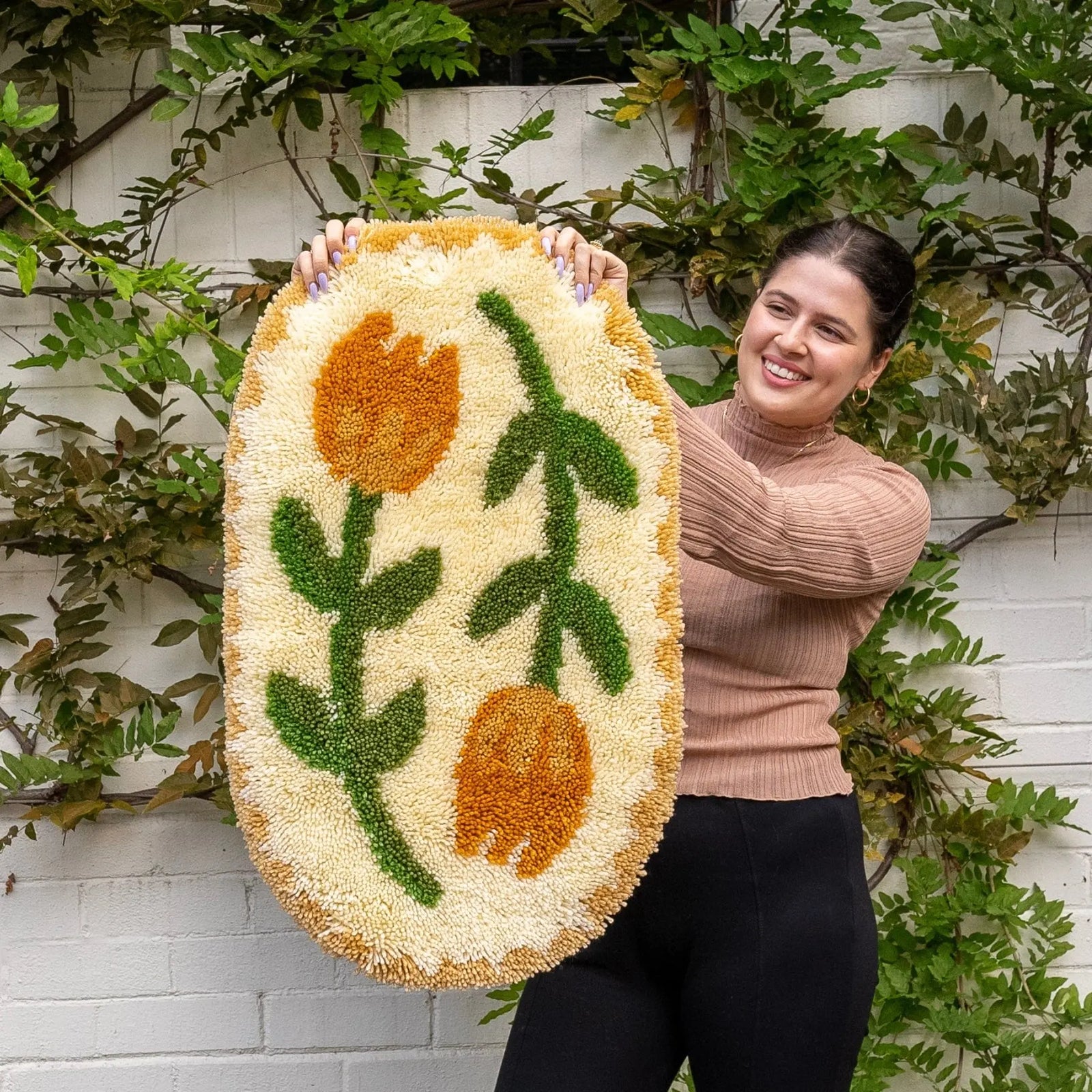 TULIP FEVER - AMSTERDAM Latch Hook Rug Making Kit | Craft Club